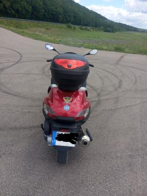 Red Piaggio MP3 2014 in Jurbarkas, with an engine capacity of 0.50 L and mileage of 27 thousand km for 3800 €, photo  on AUTOMOTO.COM.LV