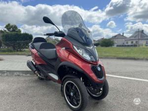 Red Piaggio MP3 2016 in Taurage, with an engine capacity of 0.50 L and mileage of 18 thousand km for 4500 €, photo 5 on AUTOMOTO.COM.LV