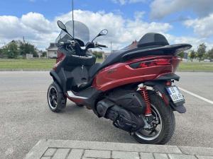 Red Piaggio MP3 2016 in Taurage, with an engine capacity of 0.50 L and mileage of 18 thousand km for 4500 €, photo 8 on AUTOMOTO.COM.LV