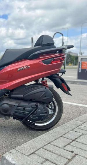 Red Piaggio MP3 2016 in Taurage, with an engine capacity of 0.50 L and mileage of 18 thousand km for 4500 €, photo 10 on AUTOMOTO.COM.LV