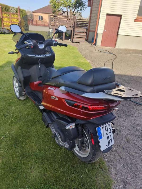 Sarkans Piaggio MP3 2017 Tauragė, ar dzinēja tilpumu 0.50 L un nobraukumu 40 tūkst. km par 3600 €, foto 9 vietnē AUTOMOTO.COM.LV
