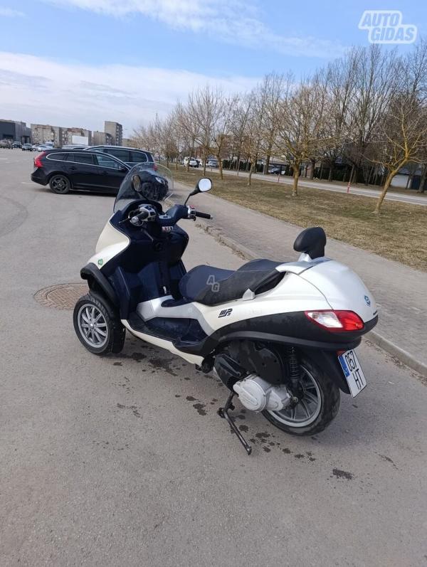 Balts Piaggio MP3 2010 Mažeikiai, ar dzinēja tilpumu 0.13 L un nobraukumu 5 tūkst. km par 1150 €, foto 5 vietnē AUTOMOTO.COM.LV
