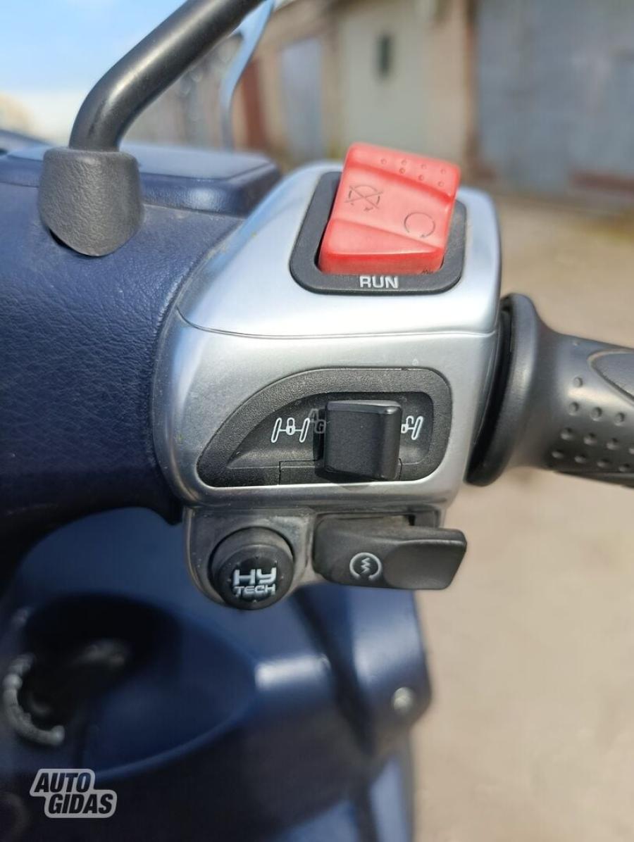 Balts Piaggio MP3 2010 Mažeikiai, ar dzinēja tilpumu 0.13 L un nobraukumu 5 tūkst. km par 1150 €, foto 7 vietnē AUTOMOTO.COM.LV