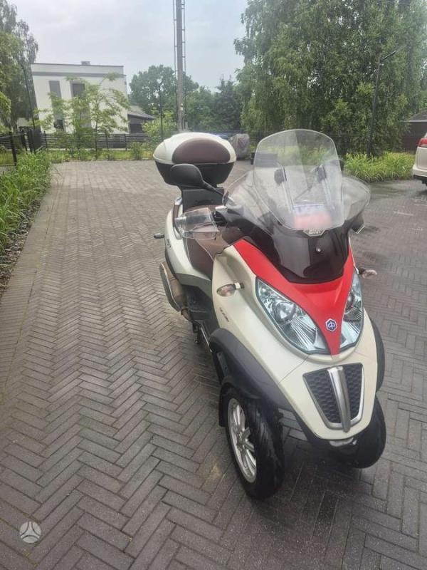 Белый Piaggio MP3 2014 в Каунас, объемом двигателя 0.50 л и пробегом 19 тыс. км за 3850 €, фото 2 на AUTOMOTO.COM.LV