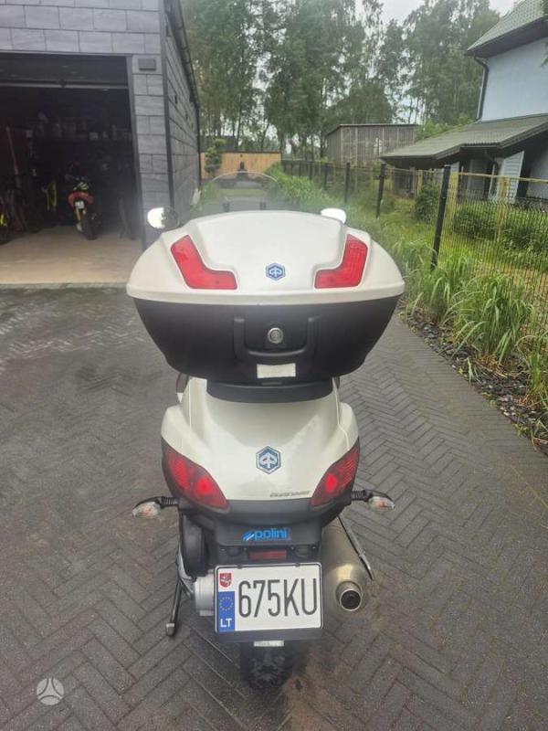 Белый Piaggio MP3 2014 в Каунас, объемом двигателя 0.50 л и пробегом 19 тыс. км за 3850 €, фото 5 на AUTOMOTO.COM.LV