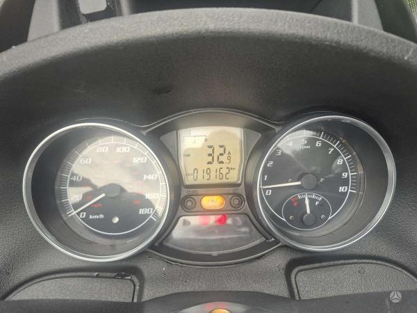 Белый Piaggio MP3 2014 в Каунас, объемом двигателя 0.50 л и пробегом 19 тыс. км за 3850 €, фото 6 на AUTOMOTO.COM.LV