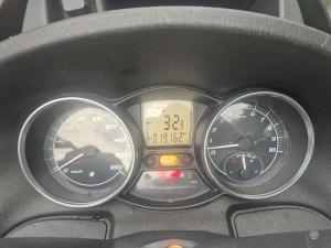 White Piaggio MP3 2014 in Kaunas, with an engine capacity of 0.50 L and mileage of 19 thousand km for 3850 €, photo 7 on AUTOMOTO.COM.LV