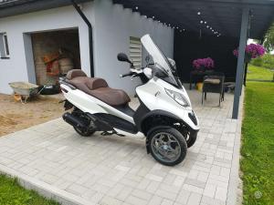 Balts Piaggio MP3 2015 Tauragė, ar dzinēja tilpumu 0.30 L un nobraukumu 36 tūkst. km par 2600 €, foto 8 vietnē AUTOMOTO.COM.LV