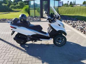 Balts Piaggio MP3 2015 Tauragė, ar dzinēja tilpumu 0.30 L un nobraukumu 36 tūkst. km par 2600 €, foto 12 vietnē AUTOMOTO.COM.LV