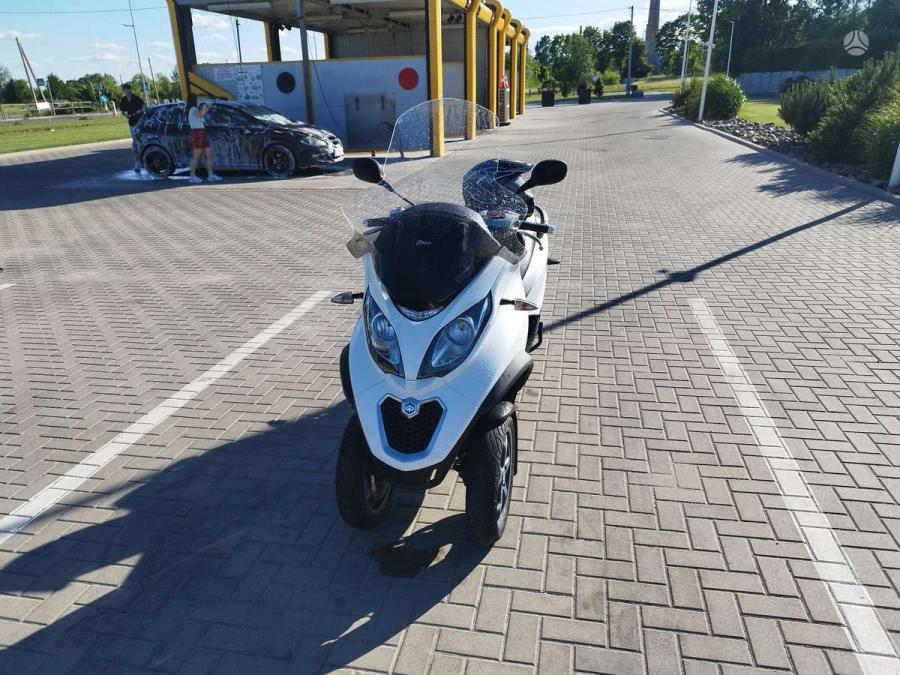 Белый Piaggio MP3 2015 в Таураге, объемом двигателя 0.30 л и пробегом 36 тыс. км за 2400 €, фото 13 на AUTOMOTO.COM.LV