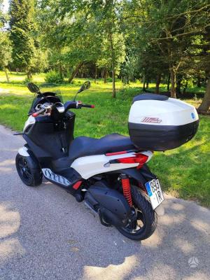 Balts Piaggio MP3 2021 Kauņa, ar dzinēja tilpumu 0.30 L un nobraukumu 5 tūkst. km par 4500 €, foto 5 vietnē AUTOMOTO.COM.LV