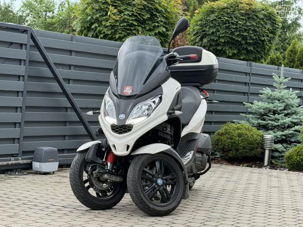 Белый Piaggio MP3 2021 в Каунас, объемом двигателя 0.30 л и пробегом 6 тыс. км за 3999 €, фото 2 на AUTOMOTO.COM.LV