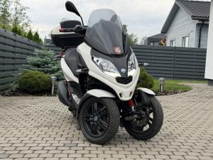Balts Piaggio MP3 2021 Kauņa, ar dzinēja tilpumu 0.30 L un nobraukumu 6 tūkst. km par 3999 €, foto  vietnē AUTOMOTO.COM.LV