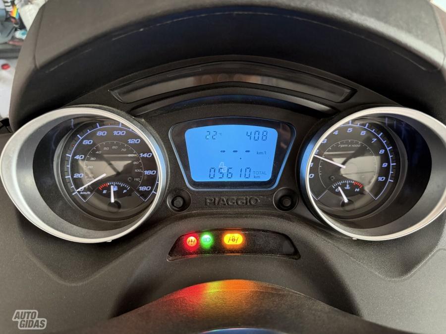 Balts Piaggio MP3 2021 Kauņa, ar dzinēja tilpumu 0.30 L un nobraukumu 6 tūkst. km par 3999 €, foto 7 vietnē AUTOMOTO.COM.LV