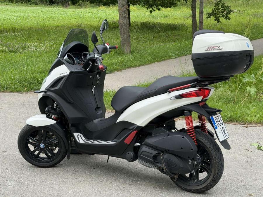 Белый Piaggio MP3 2021 в Каунас, объемом двигателя 0.30 л и пробегом 6 тыс. км за 3990 €, фото 7 на AUTOMOTO.COM.LV