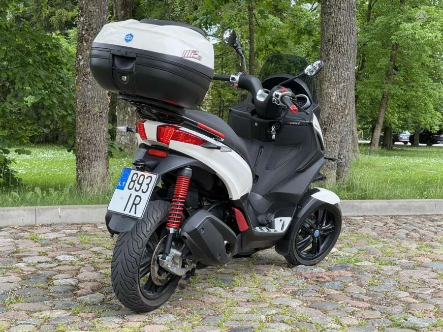 Белый Piaggio MP3 2021 в Каунас, объемом двигателя 0.30 л и пробегом 6 тыс. км за 3990 €, фото 10 на AUTOMOTO.COM.LV