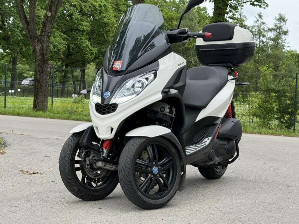 Balts Piaggio MP3 2021 Kauņa, ar dzinēja tilpumu 0.30 L un nobraukumu 6 tūkst. km par 3990 €, foto 10 vietnē AUTOMOTO.COM.LV