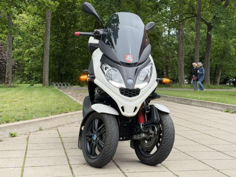 Белый Piaggio MP3 2021 в Каунас, объемом двигателя 0.30 л и пробегом 6 тыс. км за 3990 €, фото 14 на AUTOMOTO.COM.LV