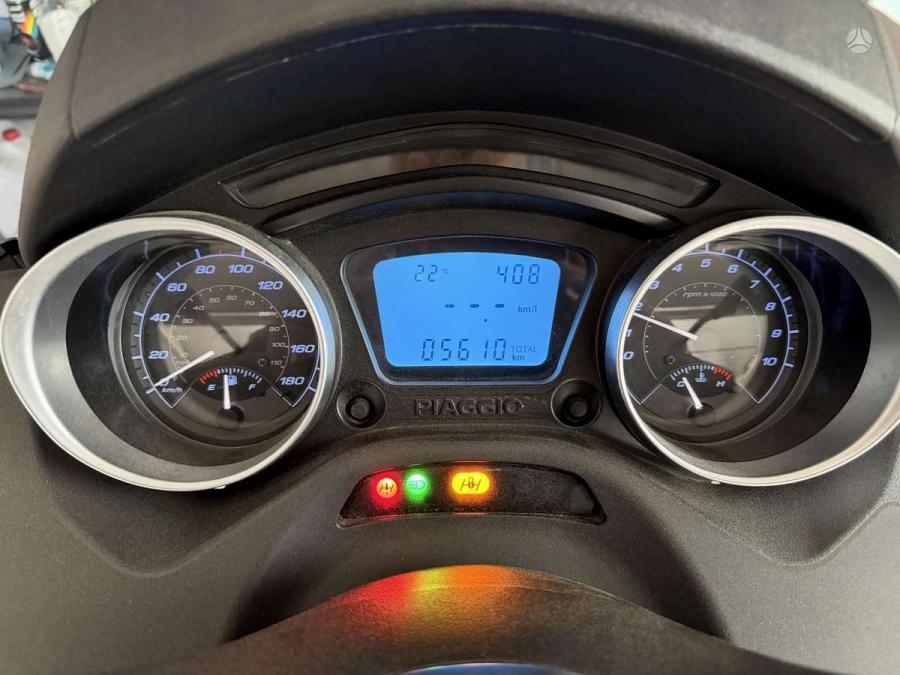 Белый Piaggio MP3 2021 в Каунас, объемом двигателя 0.30 л и пробегом 6 тыс. км за 3990 €, фото 16 на AUTOMOTO.COM.LV