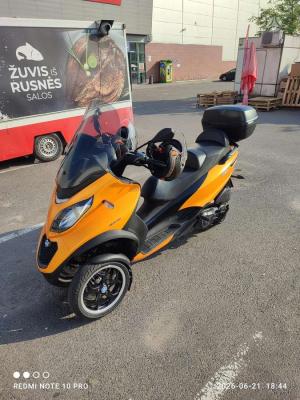Dzeltens Piaggio MP3 2016 Šilutė, ar dzinēja tilpumu 0.50 L un nobraukumu 17 tūkst. km par 3900 €, foto 4 vietnē AUTOMOTO.COM.LV