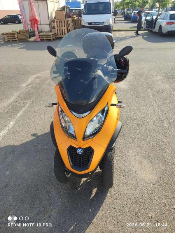 Dzeltens Piaggio MP3 2016 Šilutė, ar dzinēja tilpumu 0.50 L un nobraukumu 17 tūkst. km par 3900 €, foto 4 vietnē AUTOMOTO.COM.LV