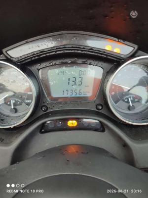 Dzeltens Piaggio MP3 2016 Šilutė, ar dzinēja tilpumu 0.50 L un nobraukumu 17 tūkst. km par 3900 €, foto 9 vietnē AUTOMOTO.COM.LV