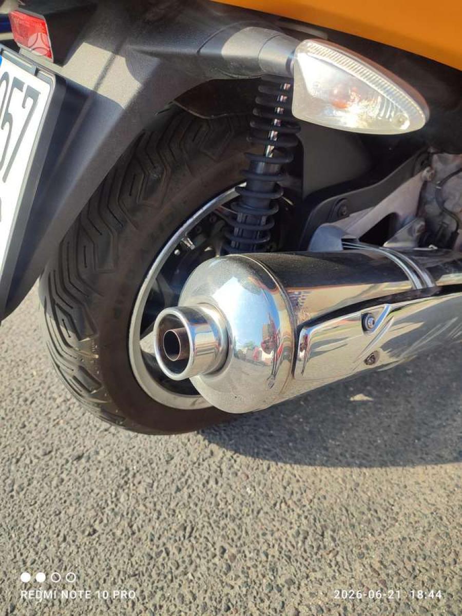 Dzeltens Piaggio MP3 2016 Šilutė, ar dzinēja tilpumu 0.50 L un nobraukumu 17 tūkst. km par 3900 €, foto 10 vietnē AUTOMOTO.COM.LV