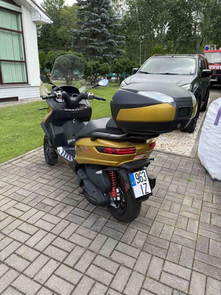 Желтый Piaggio MP3 2019 в Вильнюс, объемом двигателя 0.49 л и пробегом 14 тыс. км за 6200 €, фото 4 на AUTOMOTO.COM.LV