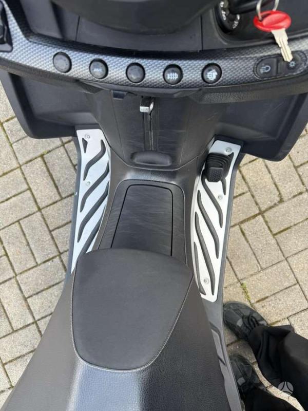 Желтый Piaggio MP3 2019 в Вильнюс, объемом двигателя 0.49 л и пробегом 14 тыс. км за 6200 €, фото 6 на AUTOMOTO.COM.LV