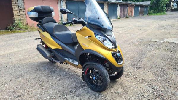 Yellow Piaggio MP3 2020 in Kaunas, with an engine capacity of 0.50 L and mileage of 8 thousand km for 5900 €, photo 4 on AUTOMOTO.COM.LV
