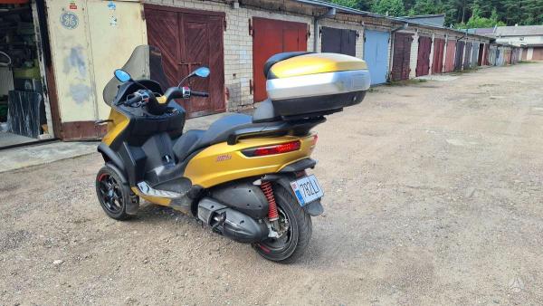 Yellow Piaggio MP3 2020 in Kaunas, with an engine capacity of 0.50 L and mileage of 8 thousand km for 5900 €, photo 6 on AUTOMOTO.COM.LV
