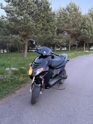 Черный Piaggio NRG 2006 в Купишкис, объемом двигателя 0.05 л и пробегом 13 тыс. км за 1250 €, фото 3 на AUTOMOTO.COM.LV