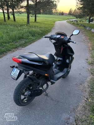 Черный Piaggio NRG 2006 в Купишкис, объемом двигателя 0.05 л и пробегом 13 тыс. км за 1250 €, фото 5 на AUTOMOTO.COM.LV