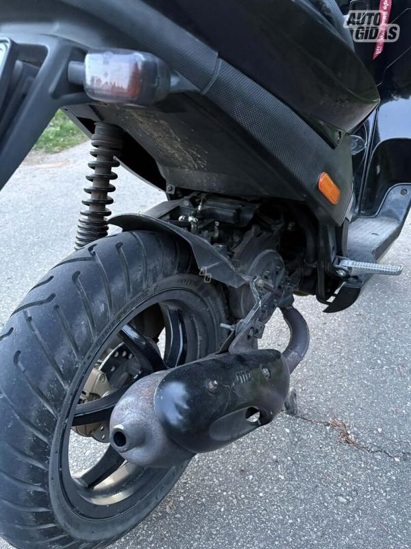 Черный Piaggio NRG 2006 в Купишкис, объемом двигателя 0.05 л и пробегом 13 тыс. км за 1250 €, фото 5 на AUTOMOTO.COM.LV