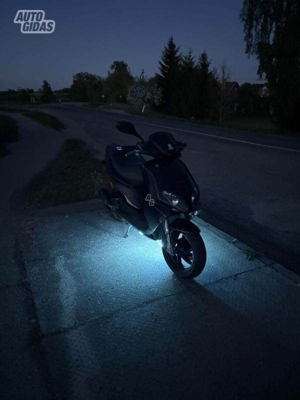 Черный Piaggio NRG 2006 в Купишкис, объемом двигателя 0.05 л и пробегом 13 тыс. км за 1250 €, фото 9 на AUTOMOTO.COM.LV