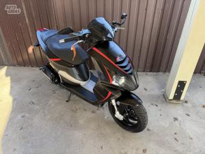 Melns Piaggio NRG 2007 Kauņa, ar dzinēja tilpumu 0.05 L un nobraukumu 11 tūkst. km par 1350 €, foto  vietnē AUTOMOTO.COM.LV