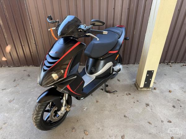 Melns Piaggio NRG 2007 Kauņa, ar dzinēja tilpumu 0.05 L un nobraukumu 11 tūkst. km par 1350 €, foto 7 vietnē AUTOMOTO.COM.LV