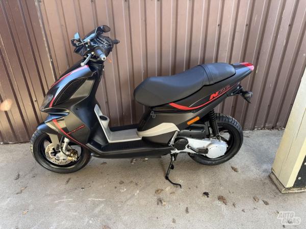 Melns Piaggio NRG 2007 Kauņa, ar dzinēja tilpumu 0.05 L un nobraukumu 11 tūkst. km par 1350 €, foto 8 vietnē AUTOMOTO.COM.LV