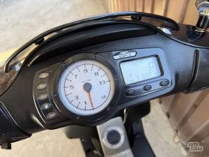 Black Piaggio NRG 2007 in Kaunas, with an engine capacity of 0.05 L and mileage of 11 thousand km for 1350 €, photo 11 on AUTOMOTO.COM.LV