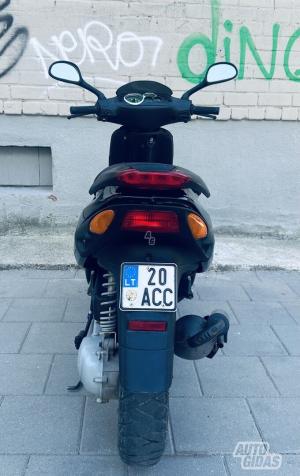 Black Piaggio NRG 2007 in Klaipeda, with an engine capacity of 0.05 L and mileage of 11 thousand km for 1150 €, photo 6 on AUTOMOTO.COM.LV