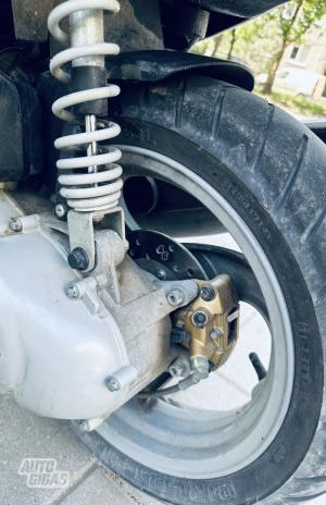 Black Piaggio NRG 2007 in Klaipeda, with an engine capacity of 0.05 L and mileage of 11 thousand km for 1150 €, photo 10 on AUTOMOTO.COM.LV