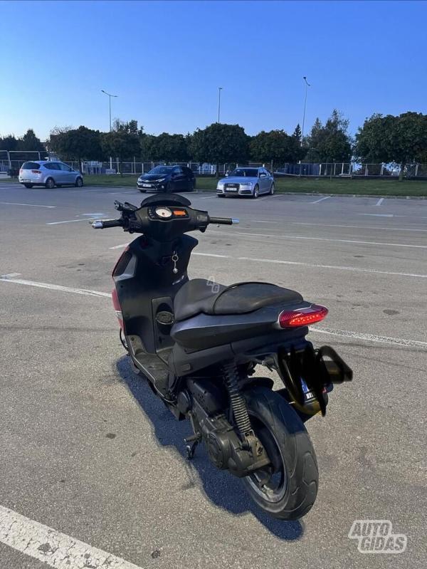 Melns Piaggio NRG 2008 Panevēža, ar dzinēja tilpumu 0.05 L un nobraukumu 23 tūkst. km par 850 €, foto 5 vietnē AUTOMOTO.COM.LV