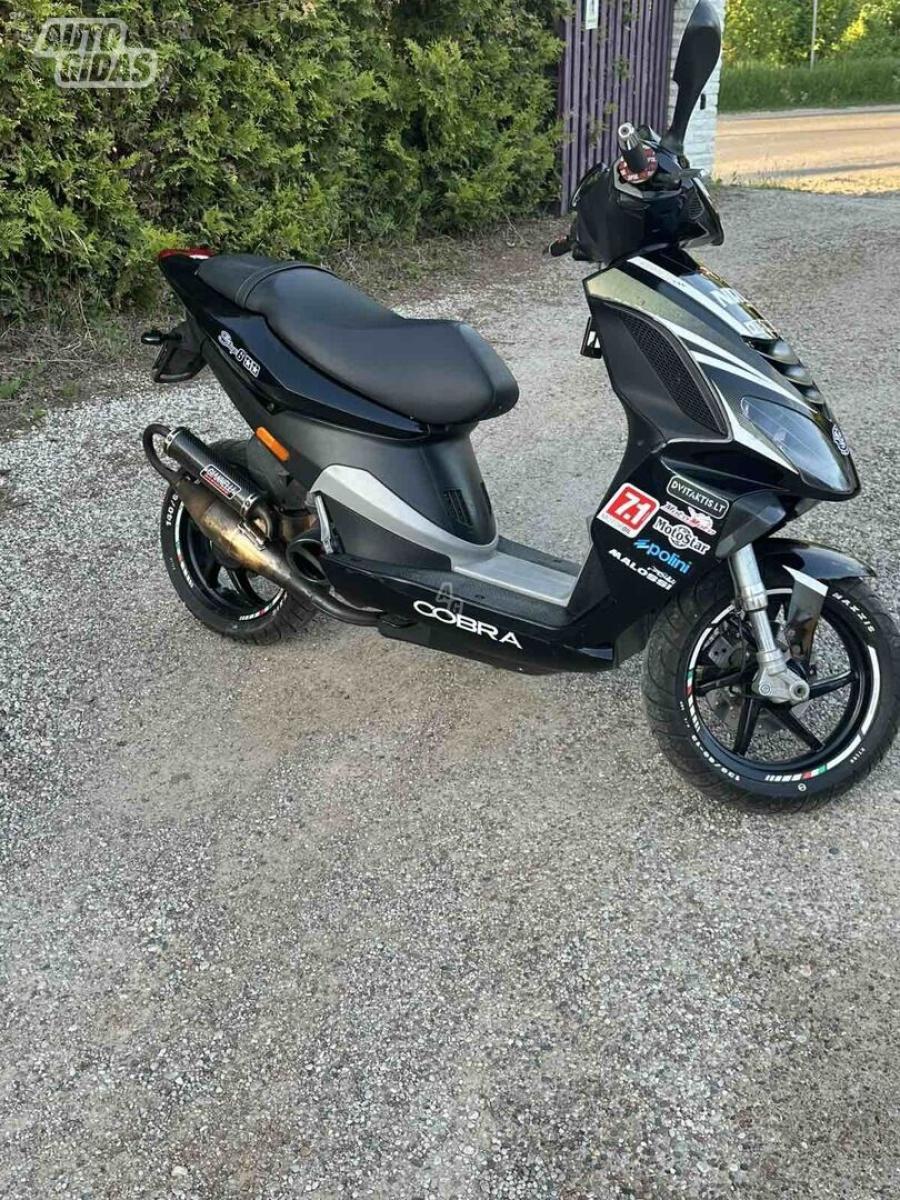 Черный Piaggio NRG 2009 в Вильнюс, объемом двигателя 0.05 л и пробегом 26 тыс. км за 1450 €, фото 4 на AUTOMOTO.COM.LV