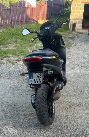 Черный Piaggio NRG 2009 в Вильнюс, объемом двигателя 0.05 л и пробегом 26 тыс. км за 1450 €, фото 8 на AUTOMOTO.COM.LV