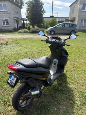 Black Piaggio NRG 2009 in Vilnius, with an engine capacity of 49.00 L and mileage of 8 thousand km for 600 €, photo 6 on AUTOMOTO.COM.LV