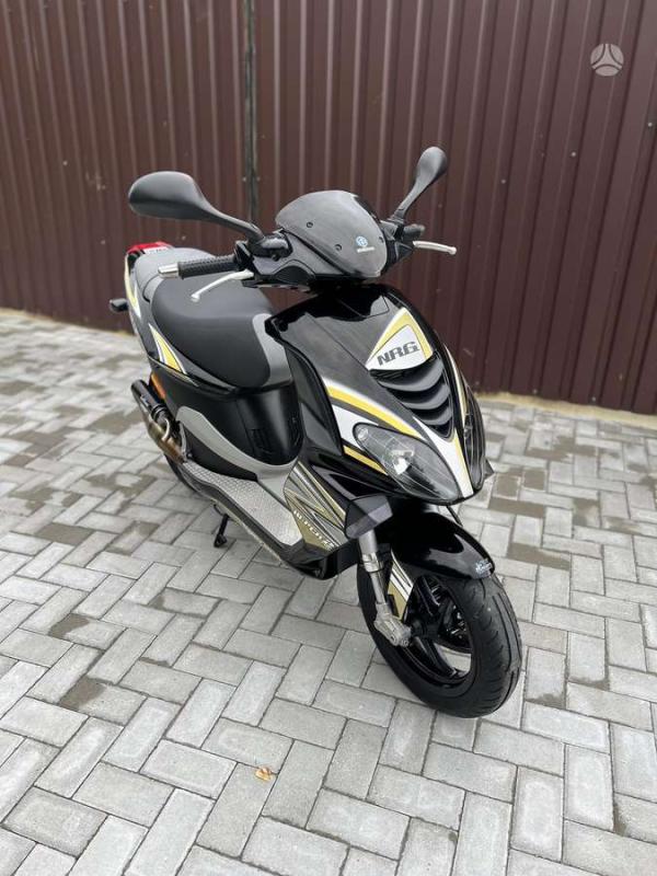 Черный Piaggio NRG 2010 в Каунас, объемом двигателя 49.00 л и пробегом 21 тыс. км за 1450 €, фото 1 на AUTOMOTO.COM.LV