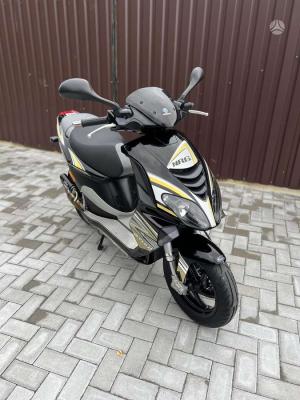 Черный Piaggio NRG 2010 в Каунас, объемом двигателя 49.00 л и пробегом 21 тыс. км за 1450 €, фото  на AUTOMOTO.COM.LV