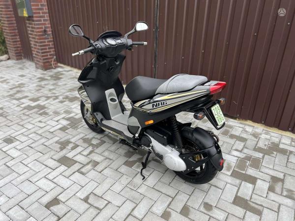 Черный Piaggio NRG 2010 в Каунас, объемом двигателя 49.00 л и пробегом 21 тыс. км за 1450 €, фото 8 на AUTOMOTO.COM.LV