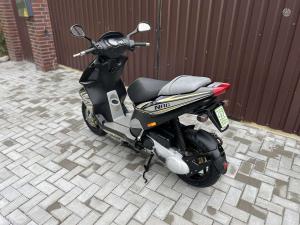 Черный Piaggio NRG 2010 в Каунас, объемом двигателя 49.00 л и пробегом 21 тыс. км за 1450 €, фото 9 на AUTOMOTO.COM.LV