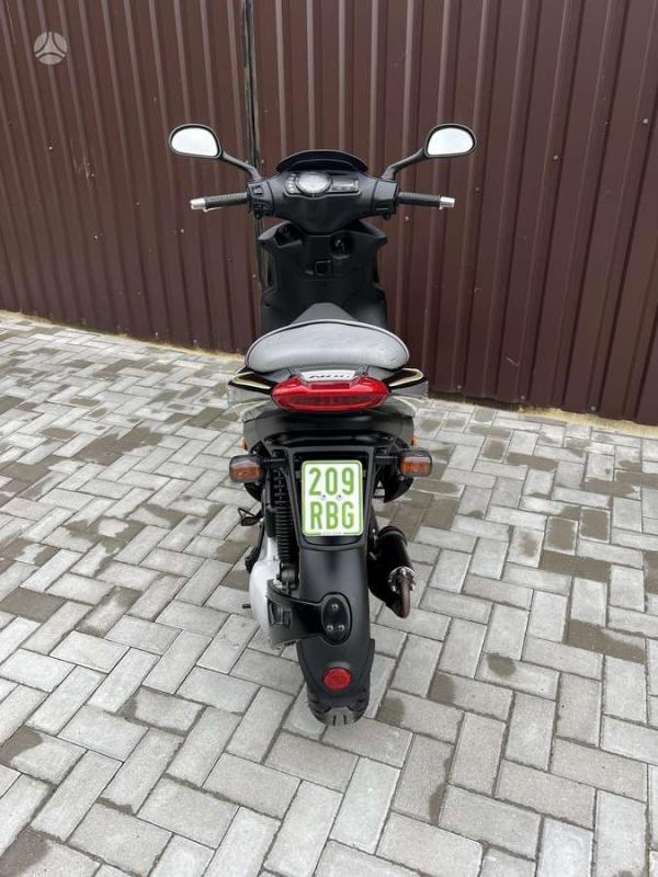Черный Piaggio NRG 2010 в Каунас, объемом двигателя 49.00 л и пробегом 21 тыс. км за 1450 €, фото 9 на AUTOMOTO.COM.LV